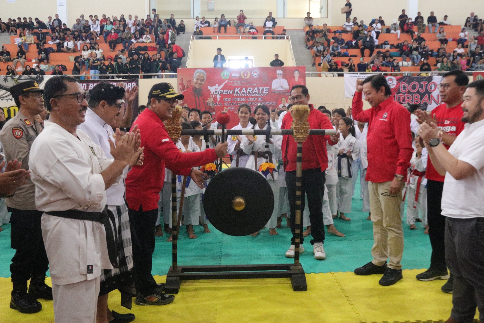 Bupati Sanjaya Buka Open Karate Tournament KKI Debes Cup III