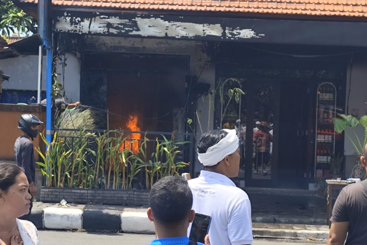 Dapur Restoran di Sanur Terbakar, Satu Karyawan Alami Luka Bakar