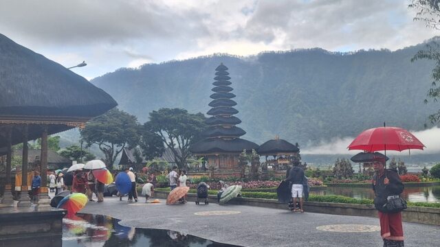 Kunjungan Wisatawan di DTW Ulun Danu Beratan Menurun saat Ramadhan